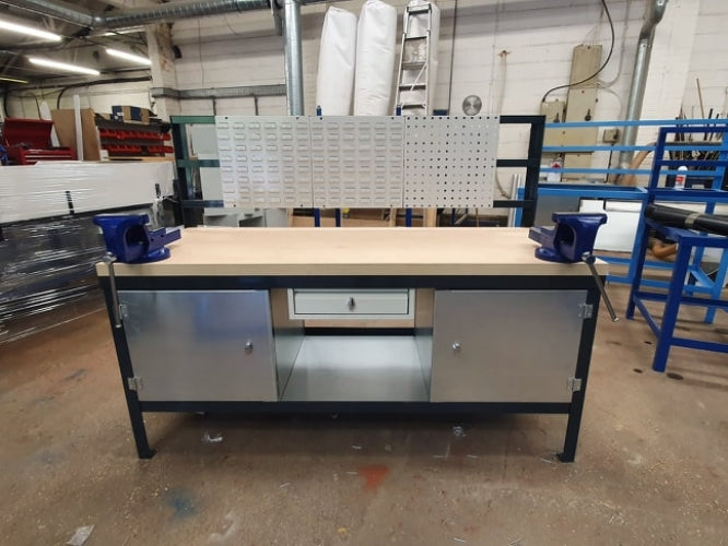 Choosing a heavy-duty workbench: a comprehensive guide — UK Workbenches
